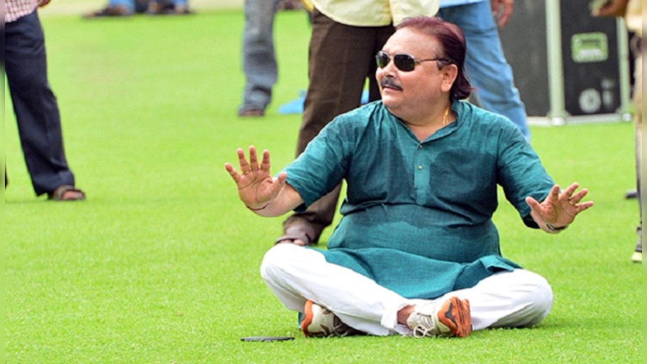 অনুগামীদের বাধার মুখে মদনের হোটেলে নথি না দিয়েই ফিরল সিবিআই | কলকাতা ...
