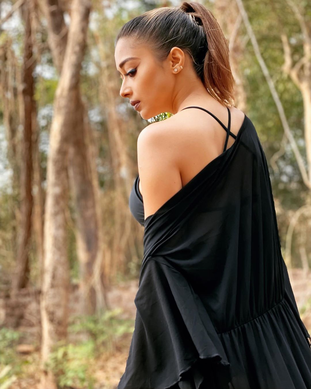 Tina Dutta in Bold Photoshoot, see the pic | HOT ফটোশ্যুটে ভাইরাল ...