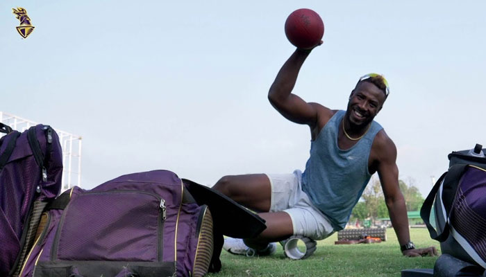 CHRIS DONALDSON TRAINING KKR PLAYERS ON VIDEO CALL IN QUARANTINE ...