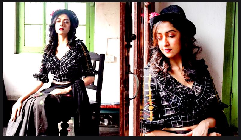 Actress Amrita Chatterjee's Photoshoot in Saree | শাড়িতে নজরকাড়া Amrita