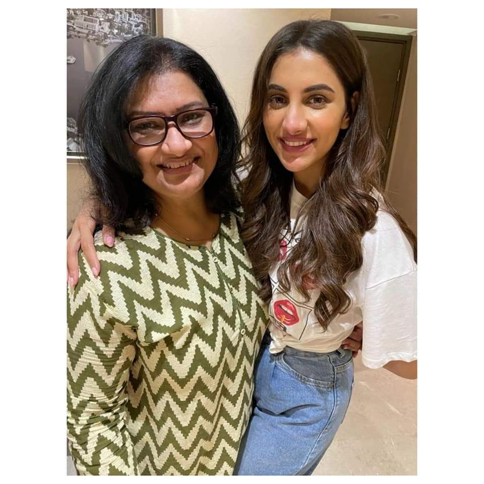 পাশে Dev, মায়ের জন্মদিনে উচ্ছল Rukmini | Rukmini Maitra Celebrates Her ...