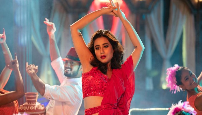 first time actor Swastika Dutta in in a musical video / প্রথমবার মিউজিক ...