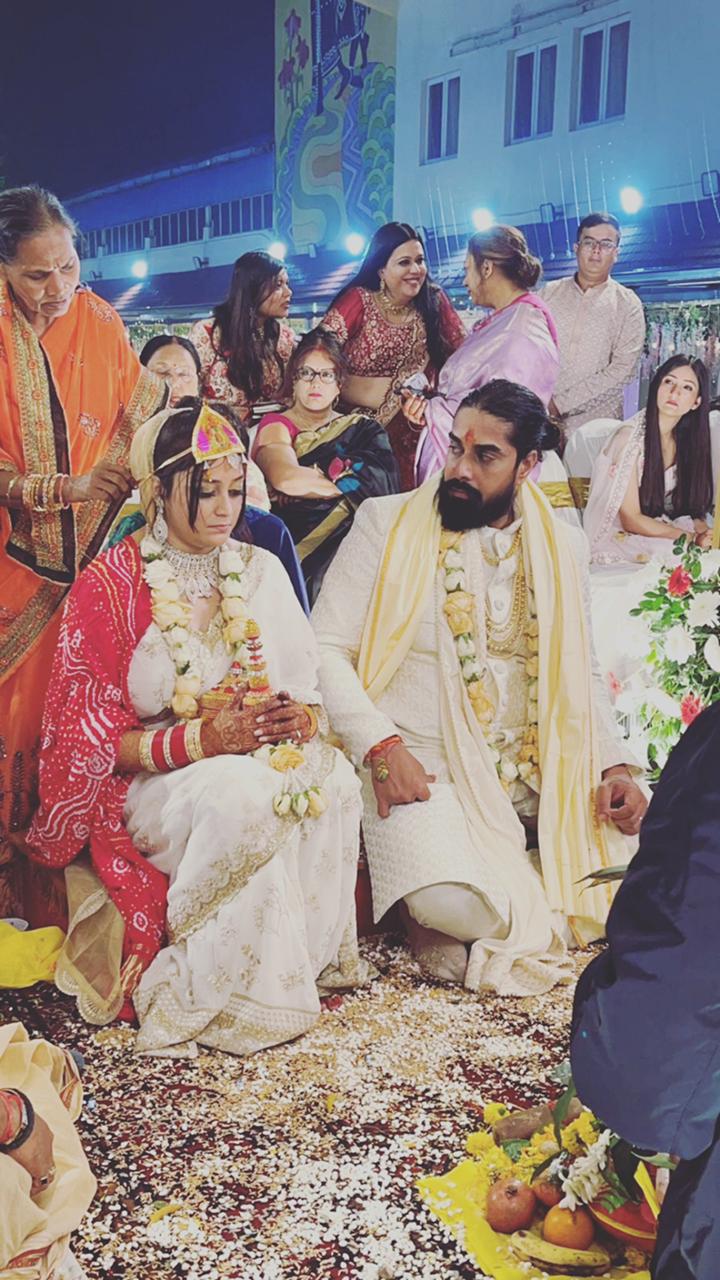 শ্রাবন্তী অতীত! ৭ বছর পর ফের বিয়ের পিঁড়িতে সুপারমডেল কৃষ্ণ বিরাজ ...
