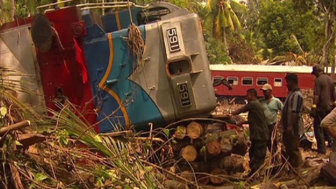 Deadliest Train Accident: বিশ্বের ভয়ংকরতম রেলদুর্ঘটনা? গোটা ট্রেন ভেসে ...