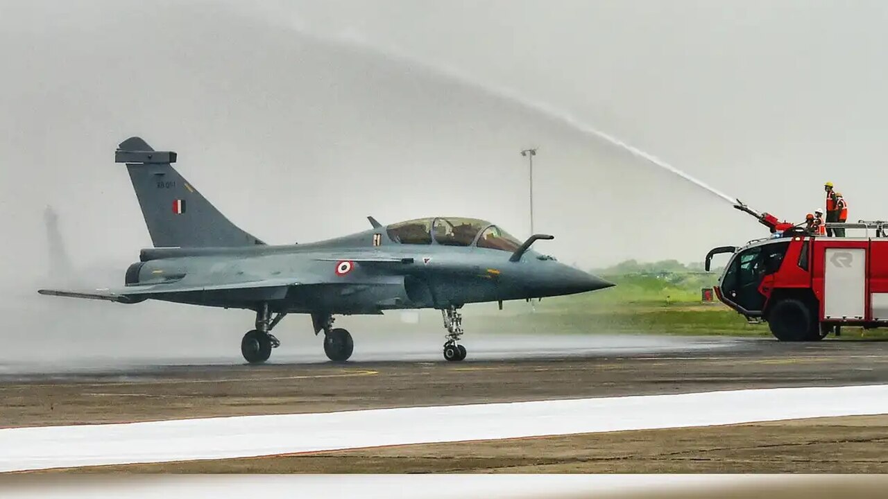 Importance Of Rafale Jets EXPLAINED: রাফাল আস্ফালনেই রক্তচক্ষু ...