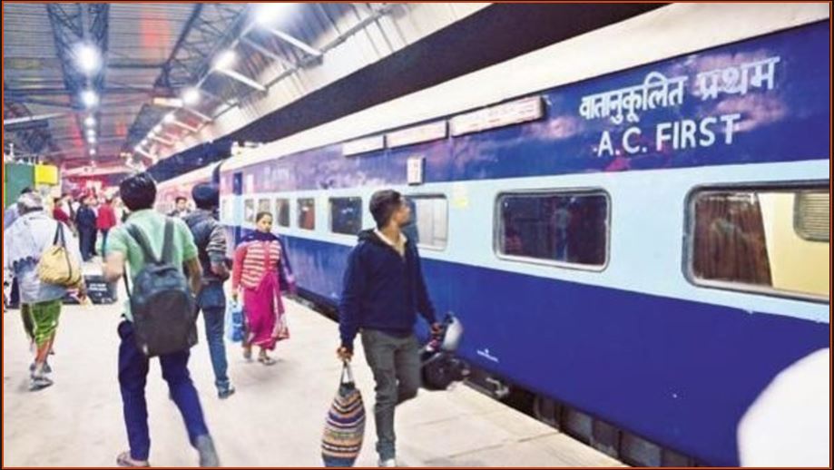 IRCTC bans waiting list passengers: ওয়েটিং লিস্ট টিকিট নিয়ে আর ট্রেনে ...