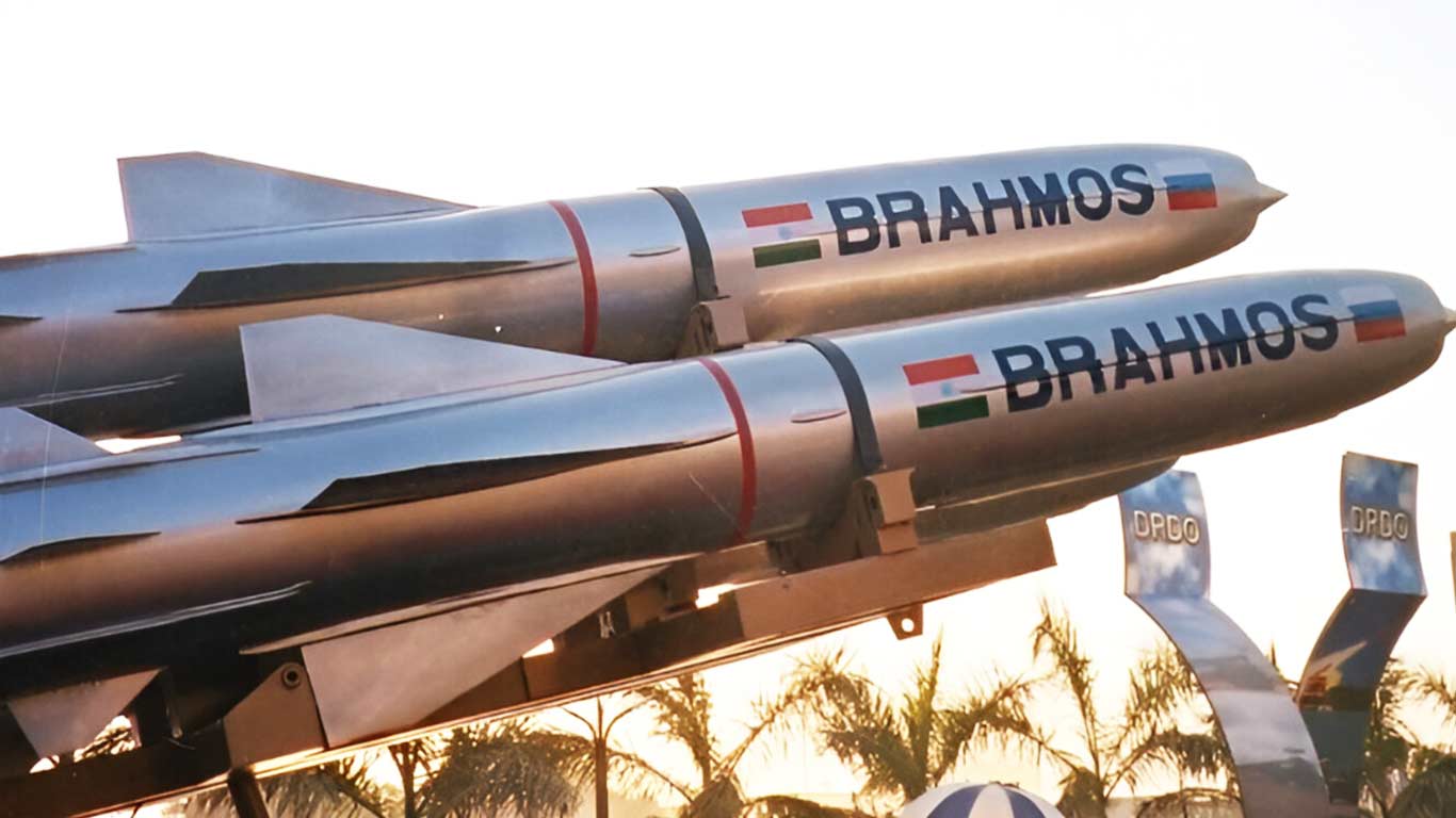 BrahMos Missile: ব্রহ্মসে ছারখার পাক 'নূর'! কেঁপে উঠেছে বিশ্বও! ভারতের ...
