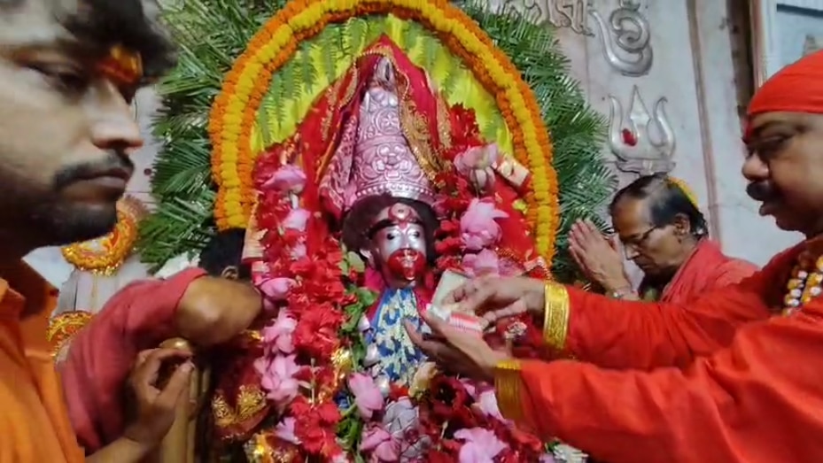 Phalaharini Kali Puja 2025: ফলহারিণী অমাবস্যায় জমজমাট তারাপীঠ, দেখে ...