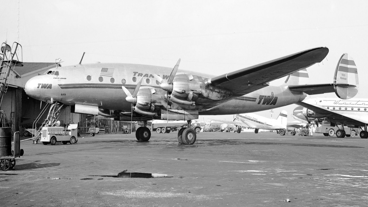 Flight 513 Explained: অলৌকিক! অবিশ্বাস্য! ৩৫ বছর আগে মাঝ আকাশে ভ্যানিশ ...