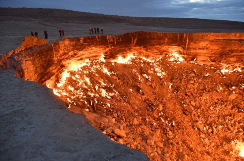 Gateway to Hell: এ পথে গেলেই সোজা 'নরকের...' জ্বলছে ৫০ বছর ধরে! এবার সেখানেই ঘটল এক আশ্চর্য ঘটনা ...
