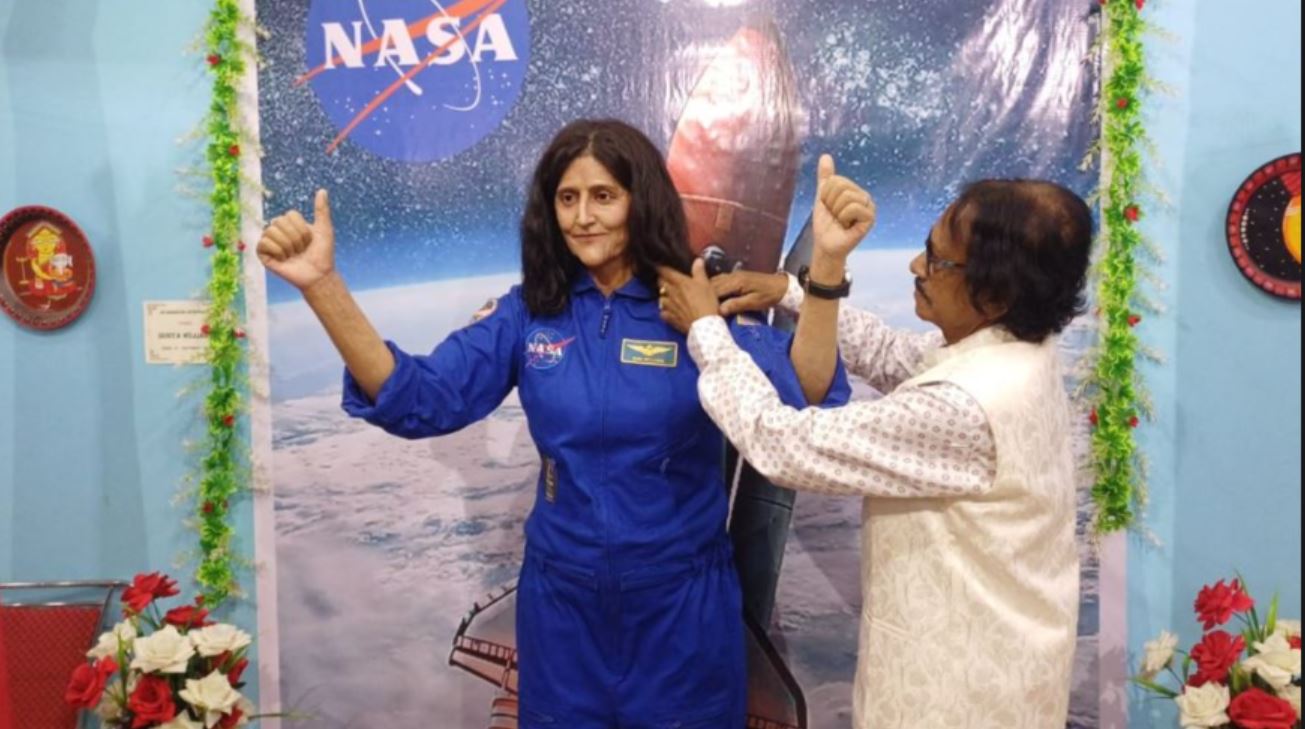 Sunita Williams: মহাকাশে ২৮৬ দিন কাটিয়ে আসানসোলে সুনীতা উইলিয়ামস! 'এক ...