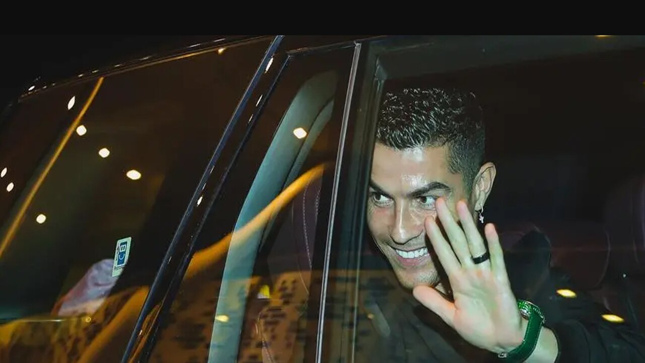 Cristiano Ronaldo's Al-Nassr Contract Explained: বছরে ₹২০০০০০০০০০০! রোজ ...