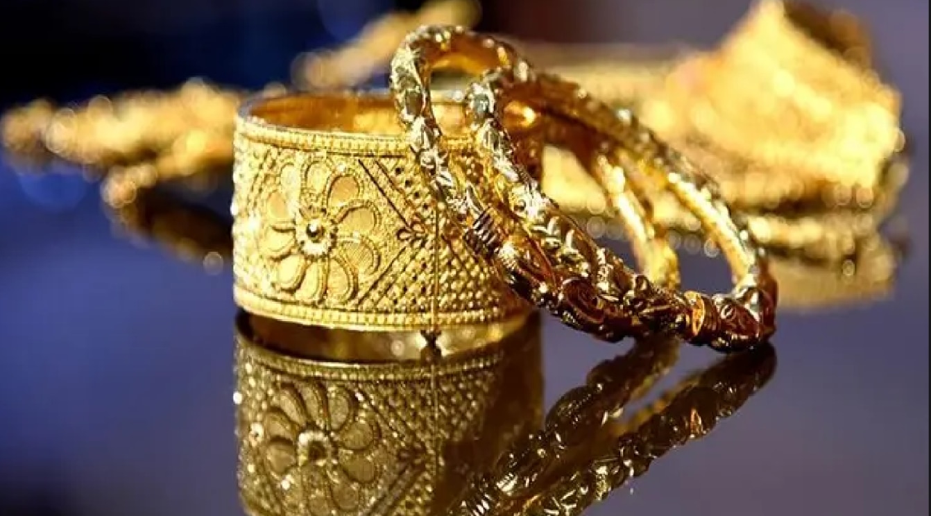 Big Fall in Gold Price: প্রায় ৩৪ হাজার টাকা কমল সোনার দাম? যুদ্ধ আর ...