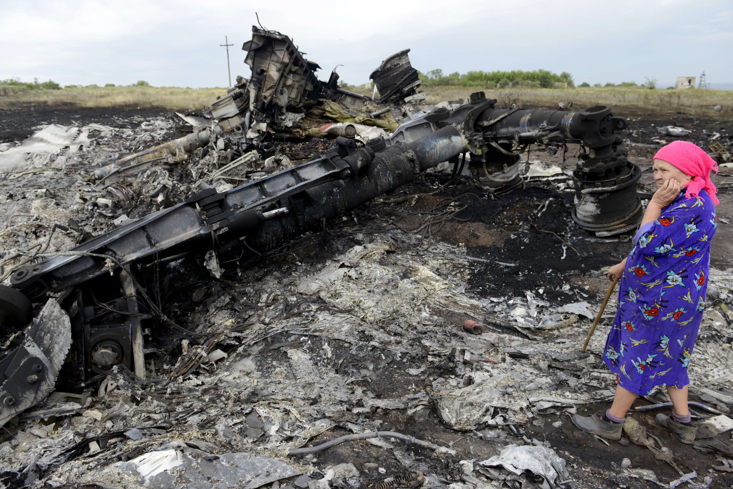 Russia shot down flight MH17: আকাশেই 'জীবন্তদগ্ধ' মৃত ২৯৮! মিসাইল ছুঁড়ে ধ্বংস করা হয় বিমান ...