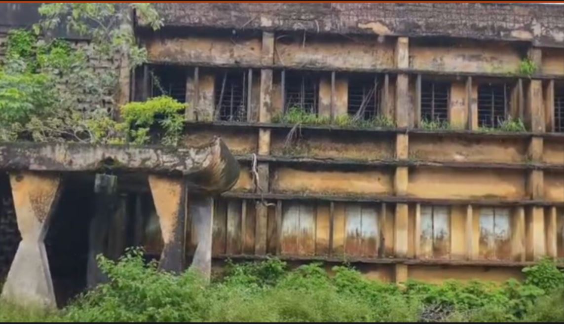 Sabuj Sathi Cycle: সবুজসাথীর সাইকেলে ধূসর ধুলোর আস্তরণ, 'জনগণের টাকা ...