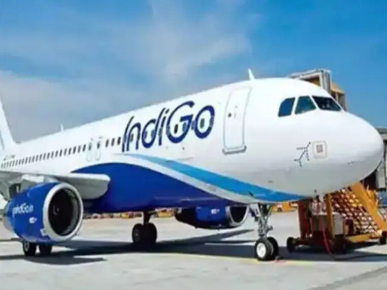 IndiGo Flight Emergency Landing: মাঝ-আকাশেই বিকল ইঞ্জিন! পাইলট পাঠালেন ...