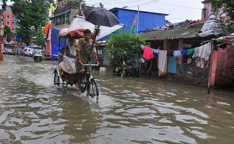 Rain alert: ৯ জেলায় জারি অ্যালার্ট! ঝড়জল দুর্যোগ আগামী ৩ ঘণ্টা... | Weather Update Rain Alert ...