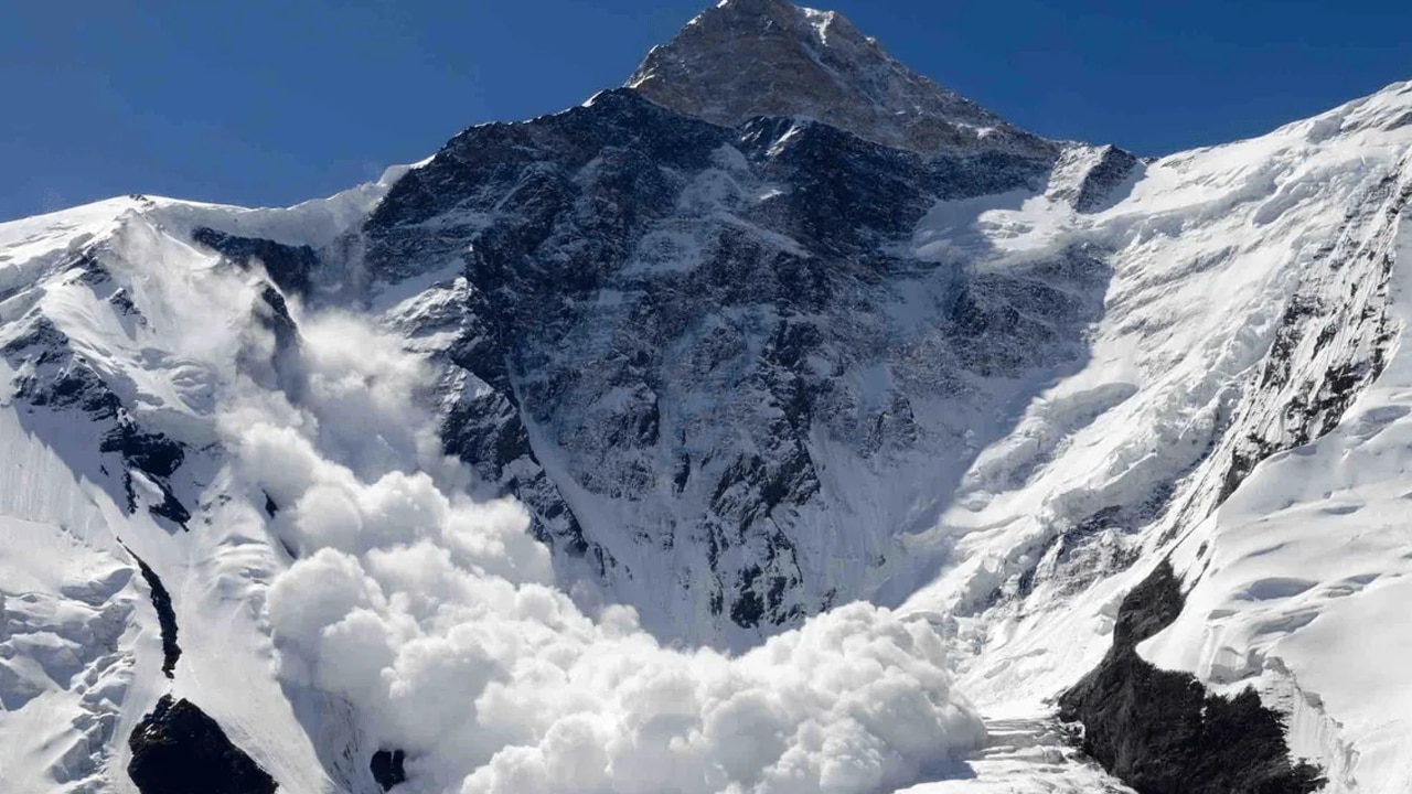 Ladakh Avalanch Kills Jawan: সিয়াচেনে গোটা সেনা ক্যাম্প গিলে নিল তুষার ...
