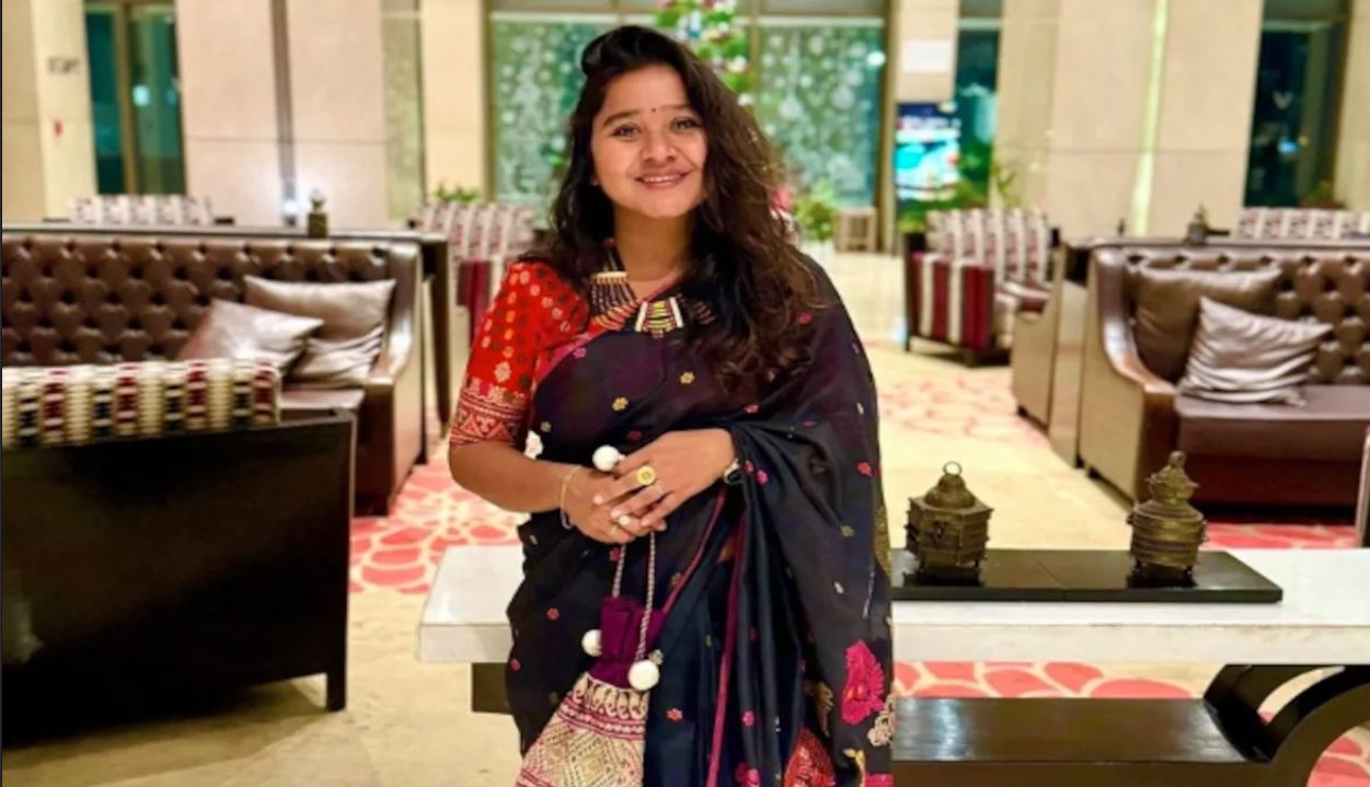 Viral VIDEO: কোটি কোটি টাকা ঘুষ নেওয়া দুর্নীতিগ্রস্ত IAS অফিসার নূপুর ...