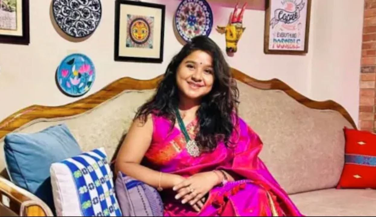 Viral VIDEO: কোটি কোটি টাকা ঘুষ নেওয়া দুর্নীতিগ্রস্ত IAS অফিসার নূপুর ...