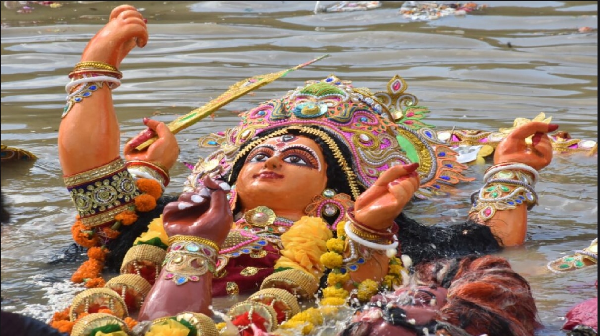 Durga Puja 2025: কবে বোধন? অষ্টমীর অঞ্জলি ক'টায়? সন্ধিপুজো? দেবীর কীসে ...