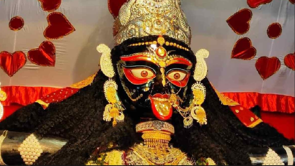 Naihati Boro Ma kali puja 2025: মহা অলৌকিক নৈহাটির বড় মা! কালীপুজোর ...