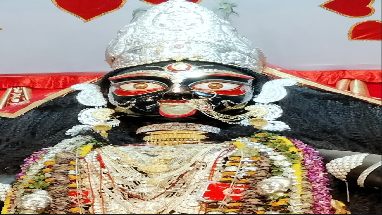 Naihati Boro Ma kali puja 2025: মহা অলৌকিক নৈহাটির বড় মা! কালীপুজোর ...