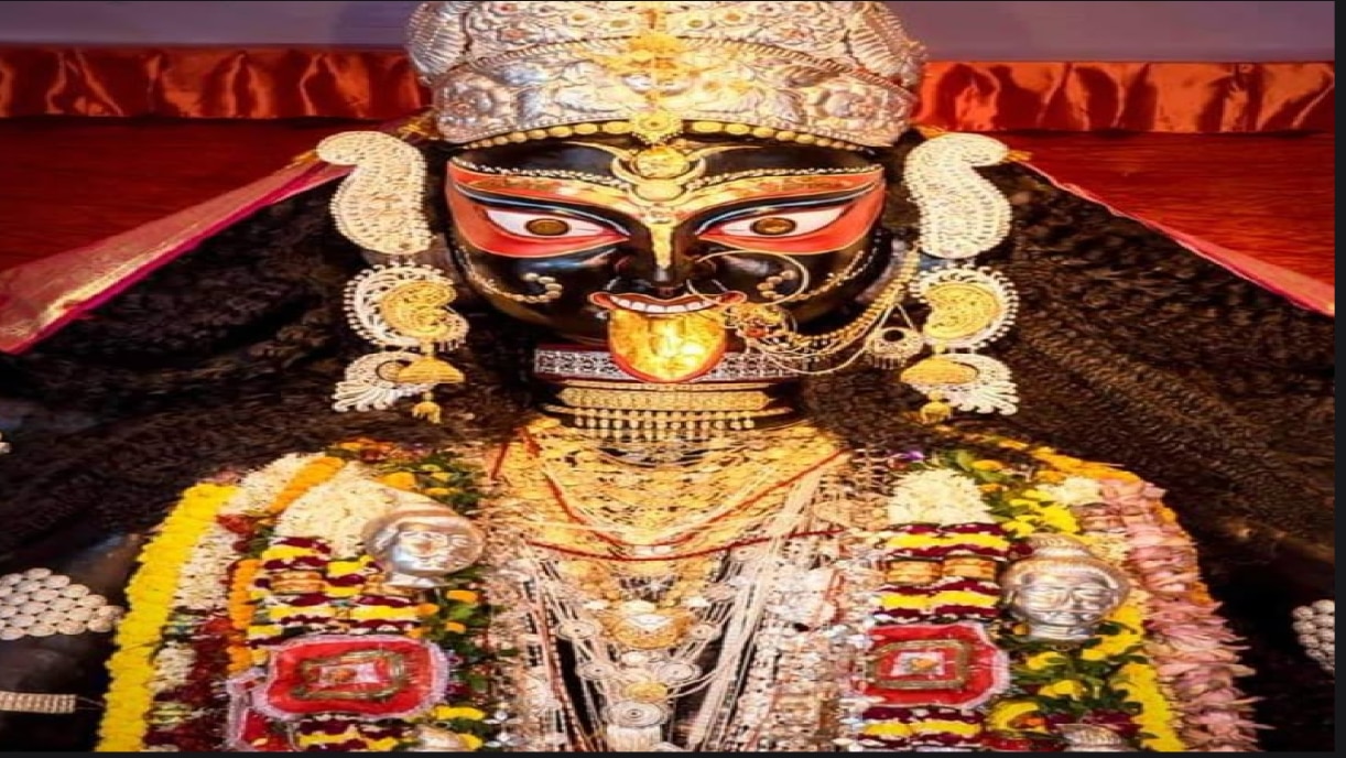 Naihati Boro Ma kali puja 2025: মহা অলৌকিক নৈহাটির বড় মা! কালীপুজোর ...