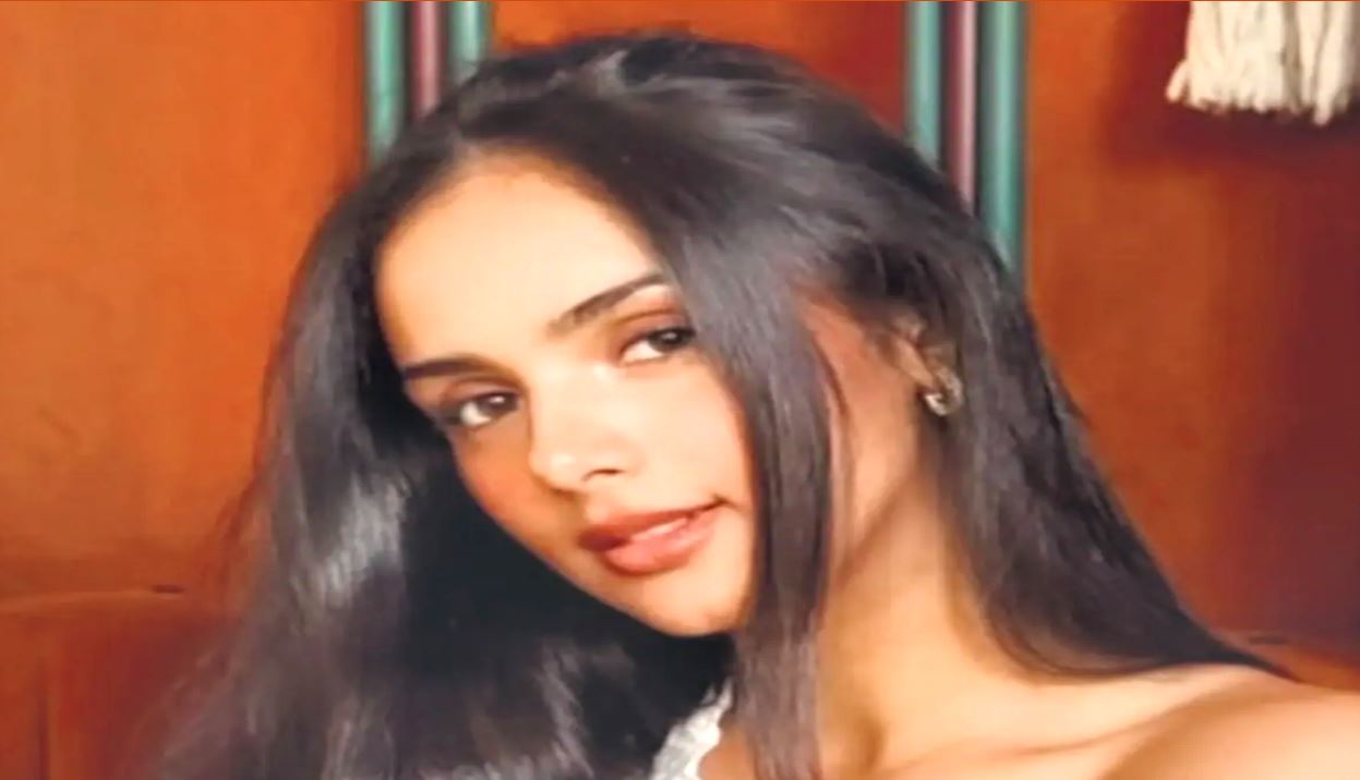 পিছন থেকে চারটে গুলি! লুটিয়ে পড়ল, রক্তে ভাসল মেঝে... টেনিস প্লেয়ার ...