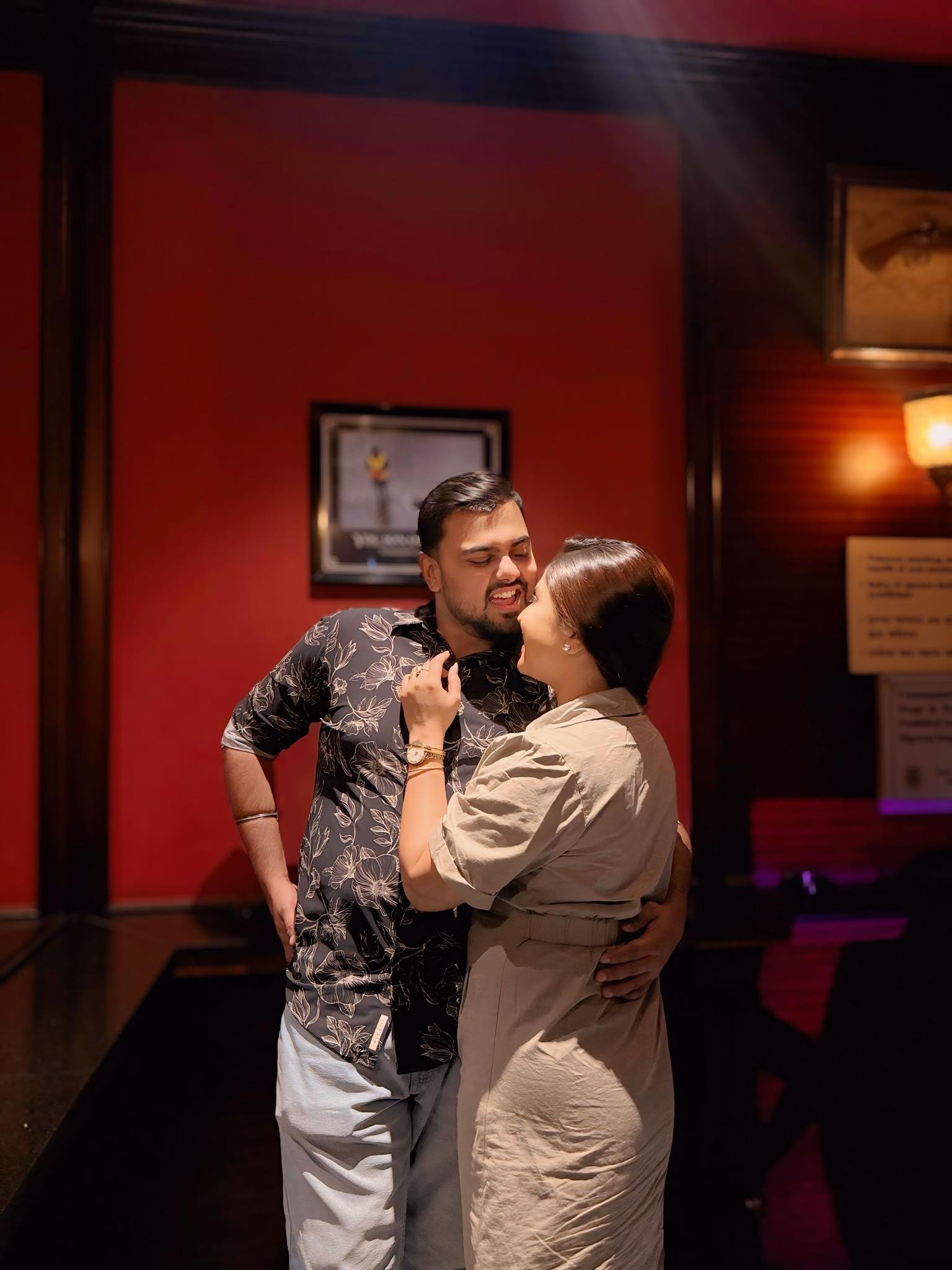 লাইভে দেবলীনা মা-দিদি | News in Bengali