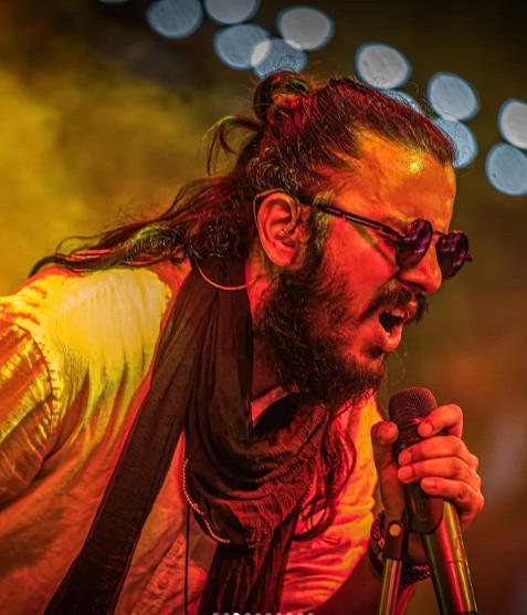 Snigdhajit Bhowmik: ফ্যানদের সঙ্গে হাত মেলাতেই... বলা হল... সরকারি ...