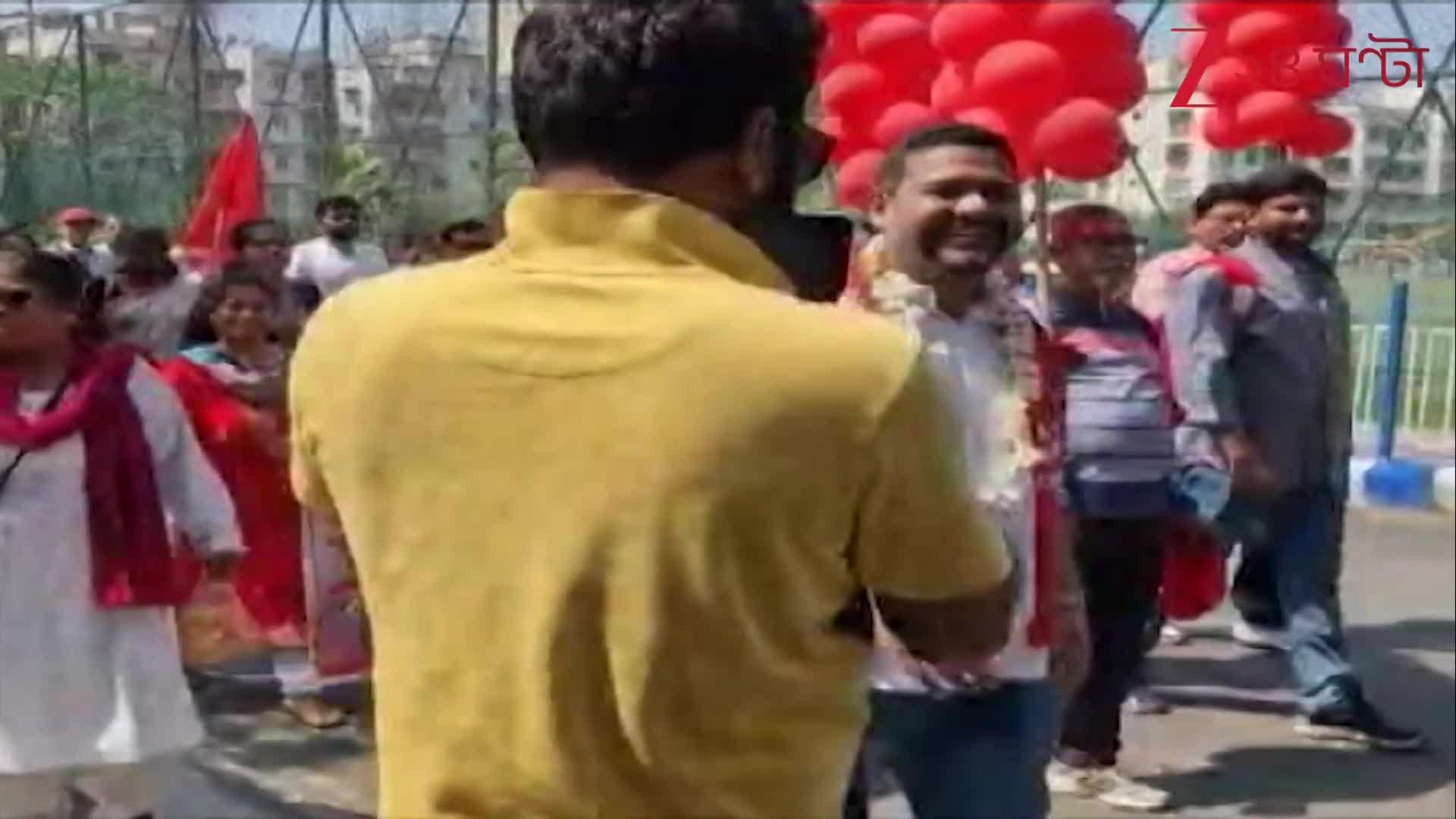 Saptarshi Deb | নিউটাউনে রবিবাসরীয় প্রচারে সিপিএমের সপ্তর্ষি ...