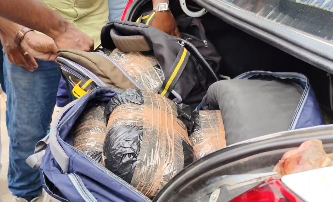 Bhangar incident: গাড়ির ডিকি খুলতেই বেরিয়ে আসে ৫টি ব্যাগ, ভাঙড়ে ...